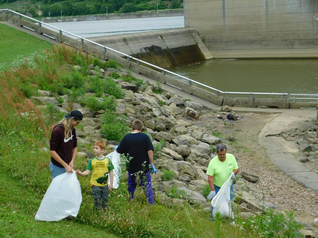 Volunteers turn out for River Sweep | News, Sports, Jobs - The Times Leader
